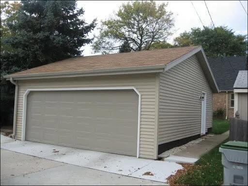 Reverse Gable vs Hip & Gable Roofs Garage – What’s Best?
